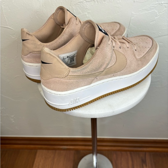 Nike | Shoes | Nike Womens Air Force Af1 Sage Low Beige White Pink ...